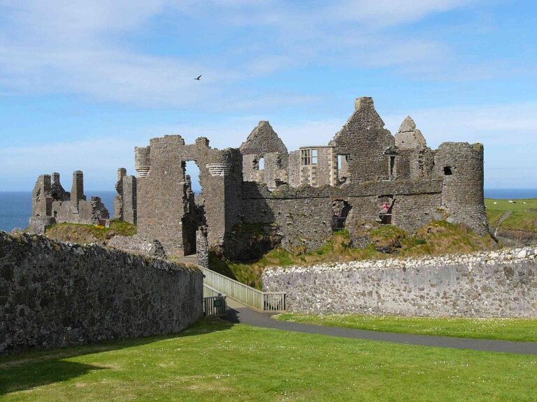 Northern Ireland Castles: Dunluce Castle. History, Facilities and Hours