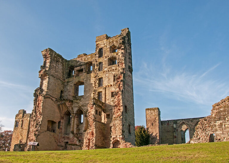 British Medieval Castles: Ashby de la Zouch Castle. History, Facilities...